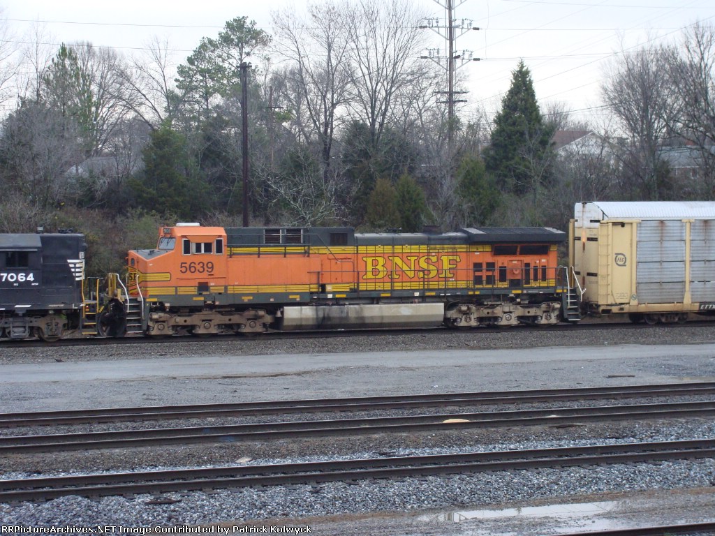 BNSF 5639